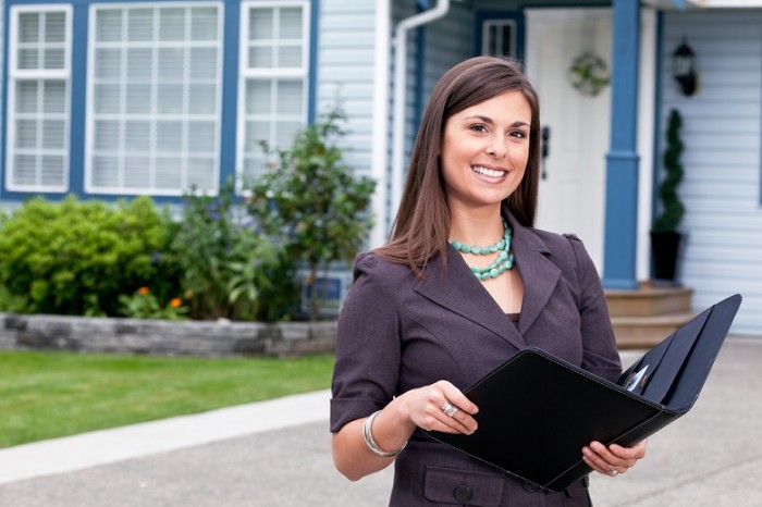Women Breaking New Ground as Real Estate Investors