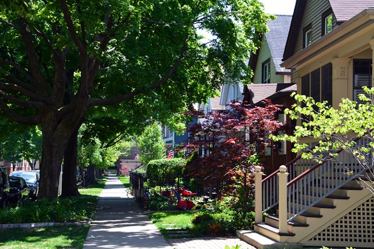 Why You Should Be Investing in Chicago Real Estate